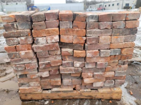 Reclaimed st Louis brick pallet